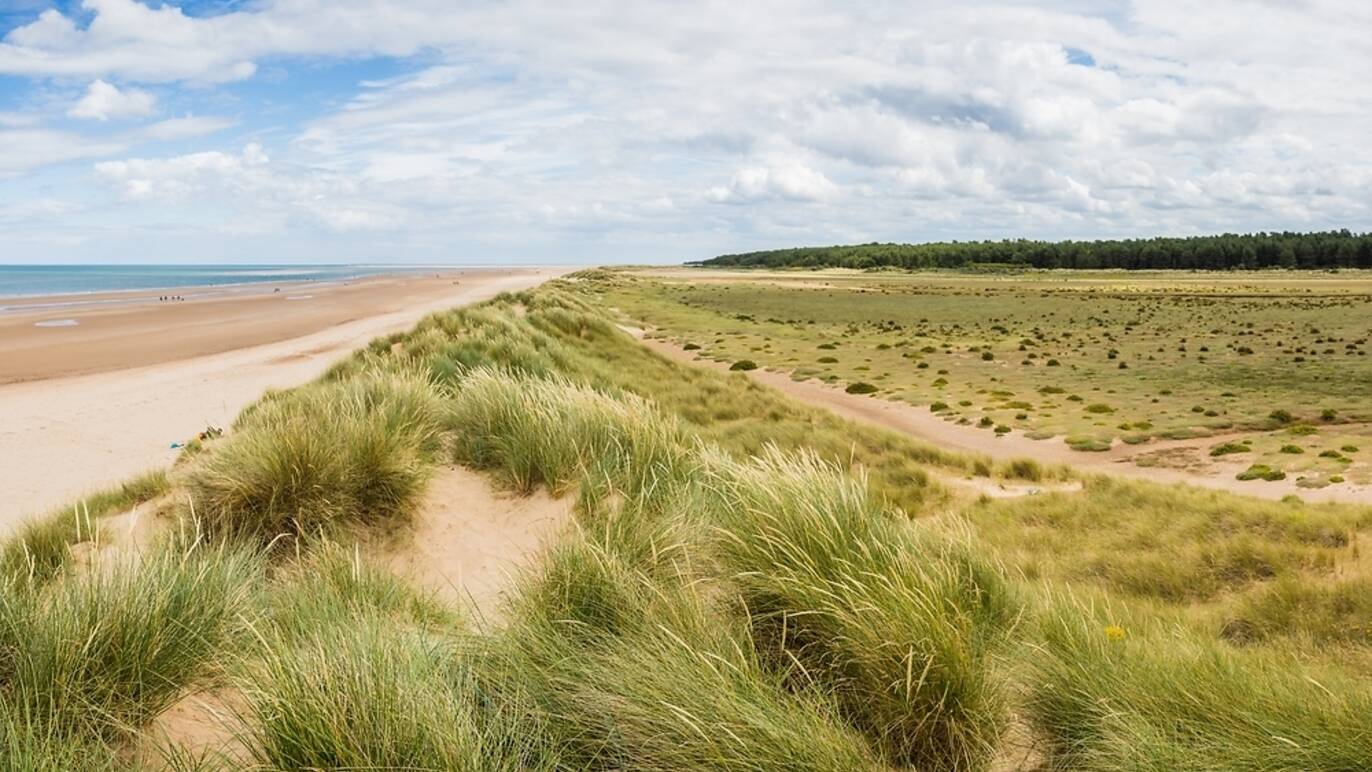39 Beautiful Beaches in the UK for 2025, for Sand, Swimming and Windy Walks