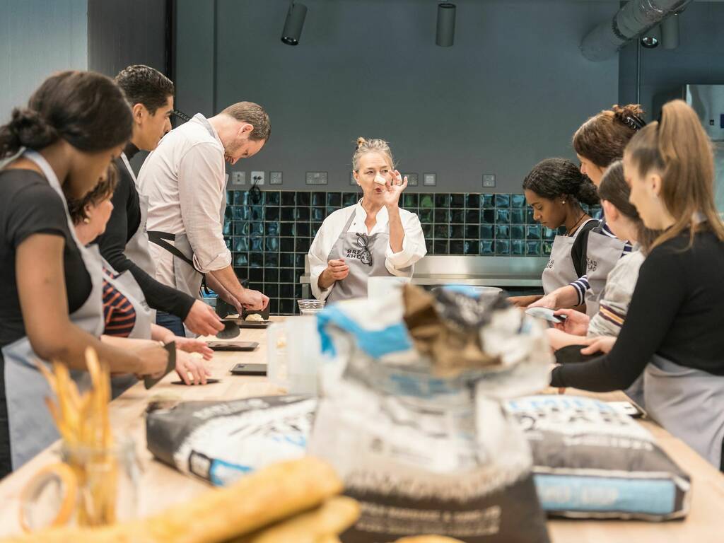 18 Cool Classes to Try in London for 2024 | Learn New Skills in London