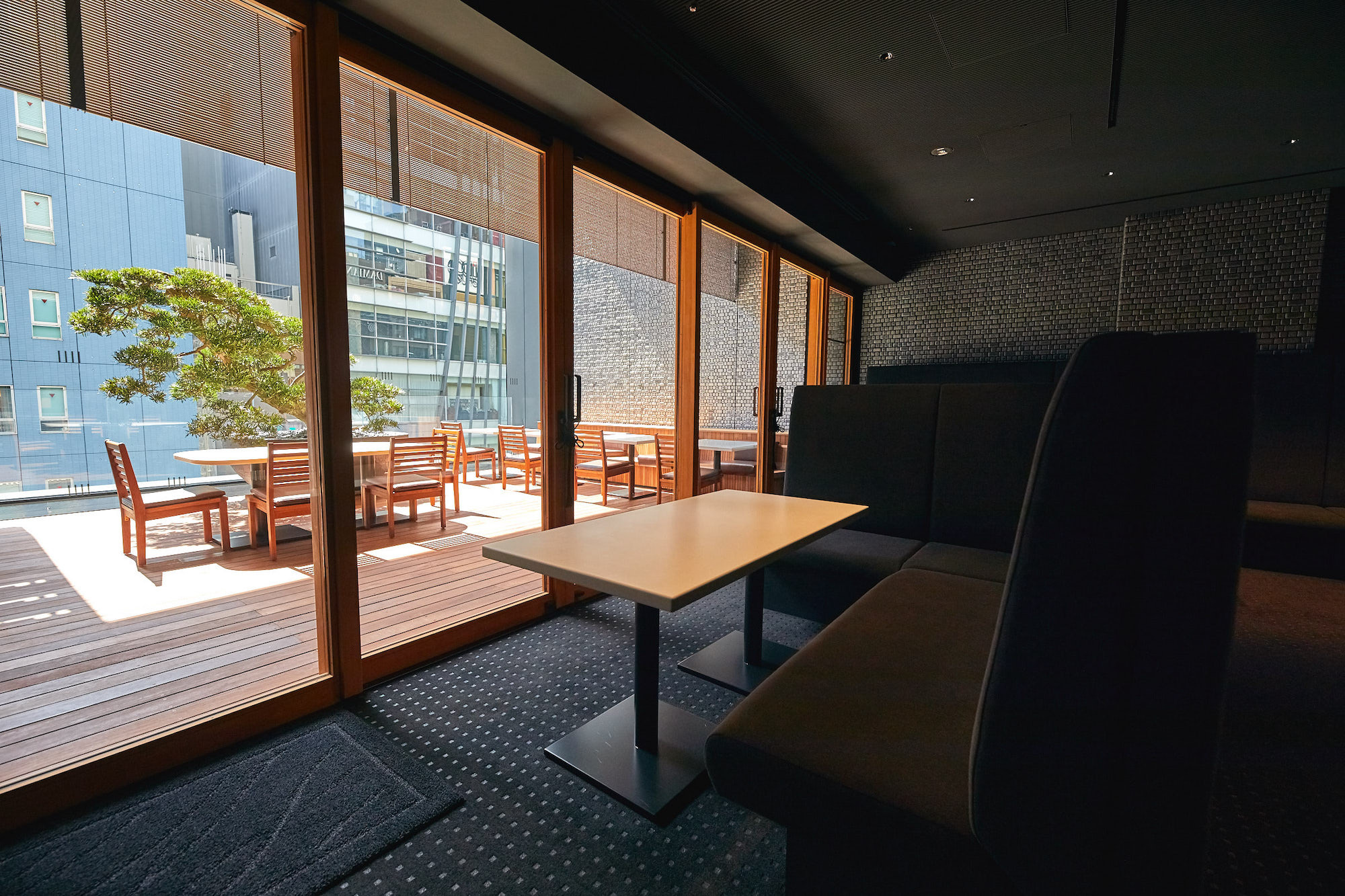 出来たての和菓子をカウンター席で、銀座「とらや」がリニューアルオープン