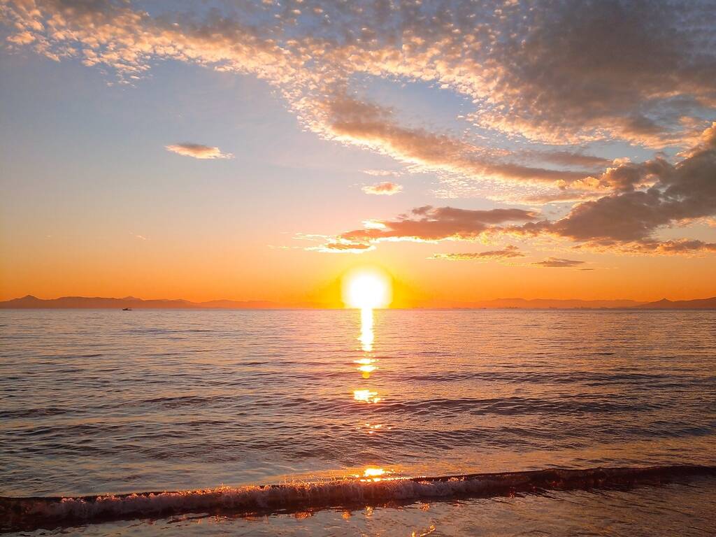 9 Best Beaches in Athens, By A Local Who Has Been To Them All