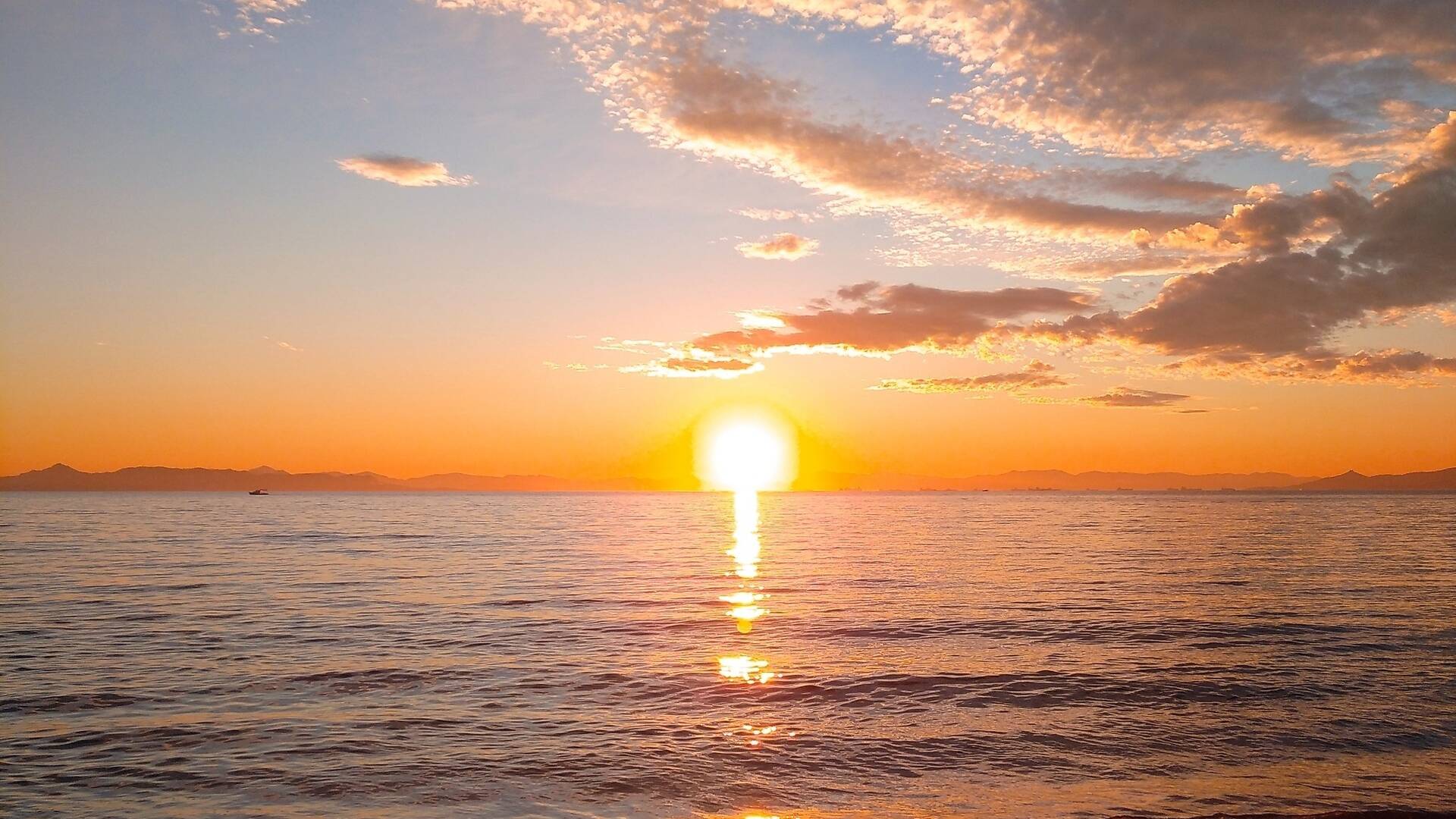 9 Best Beaches in Athens, By A Local Who Has Been To Them All