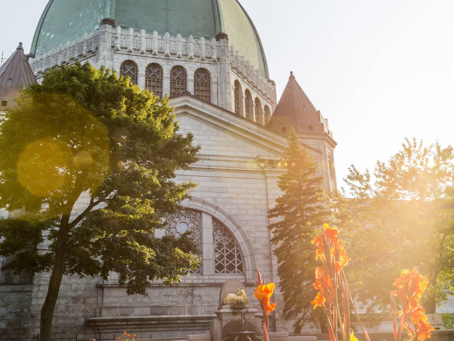 15 Best Gardens To Visit in Montreal, from Botanical to Secret Spots