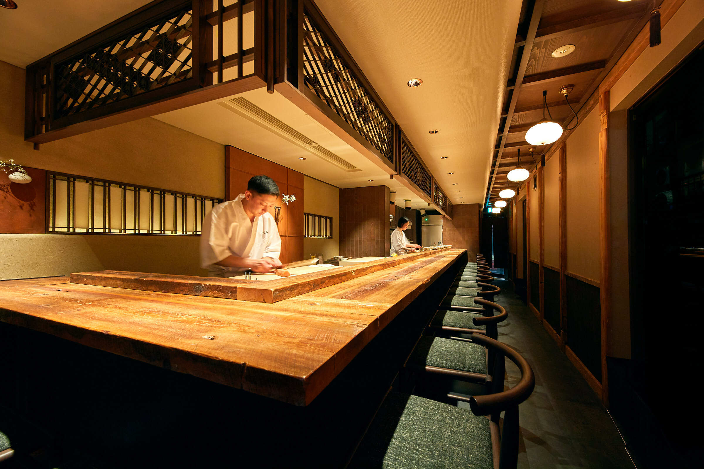 Sushi Restaurant Issekisancho | Restaurants in Shinbashi, Tokyo