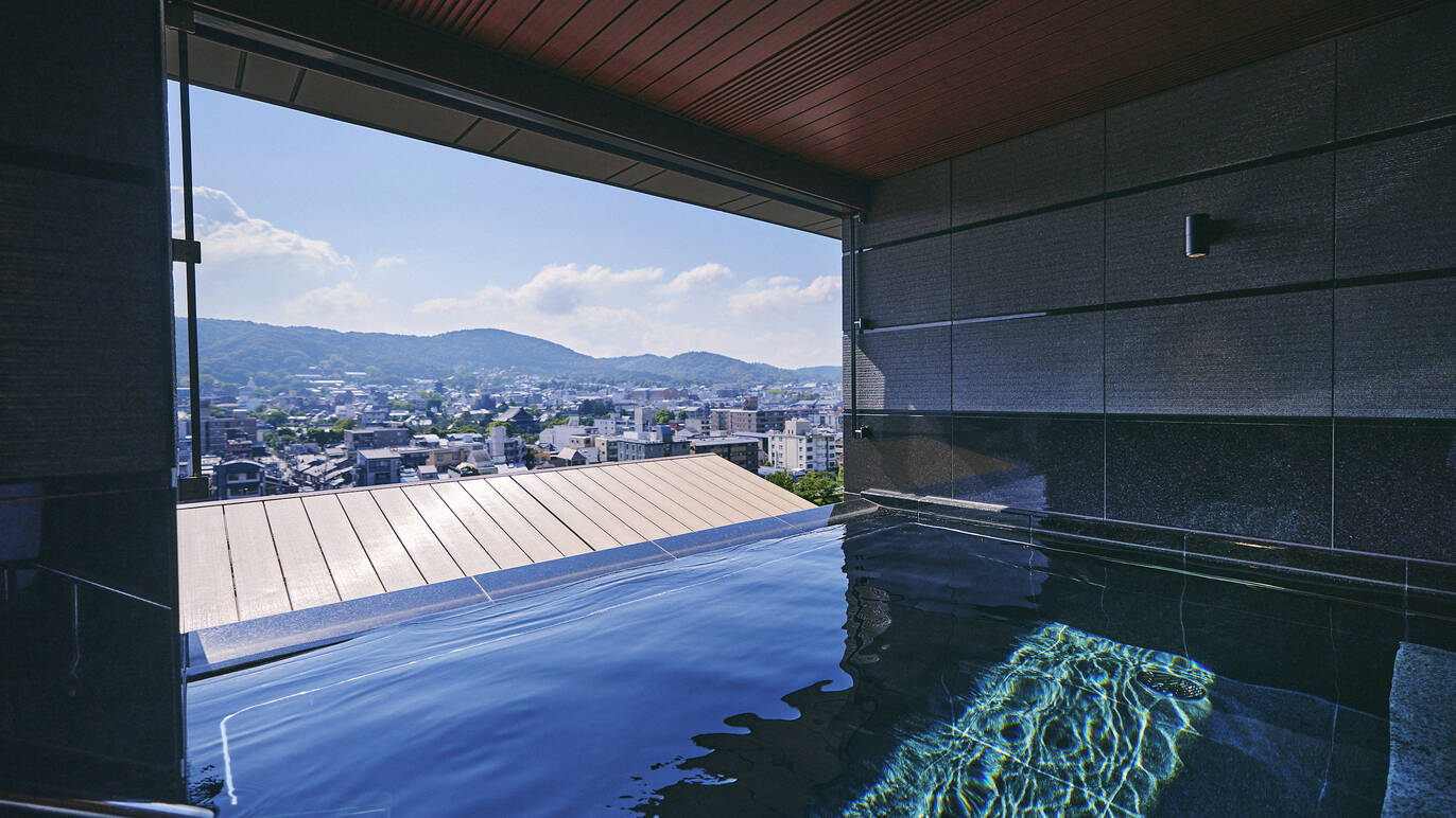 8 best infinity onsen baths in Japan with spectacular views