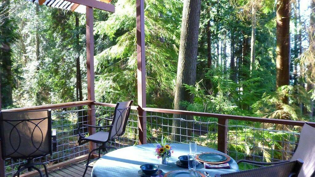 The 9 Best Airbnb Treehouses near Seattle