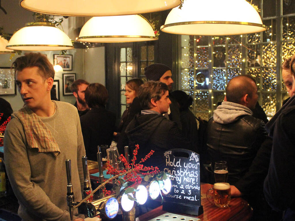 16 Best Angel & Islington Pubs For A Great Night Out