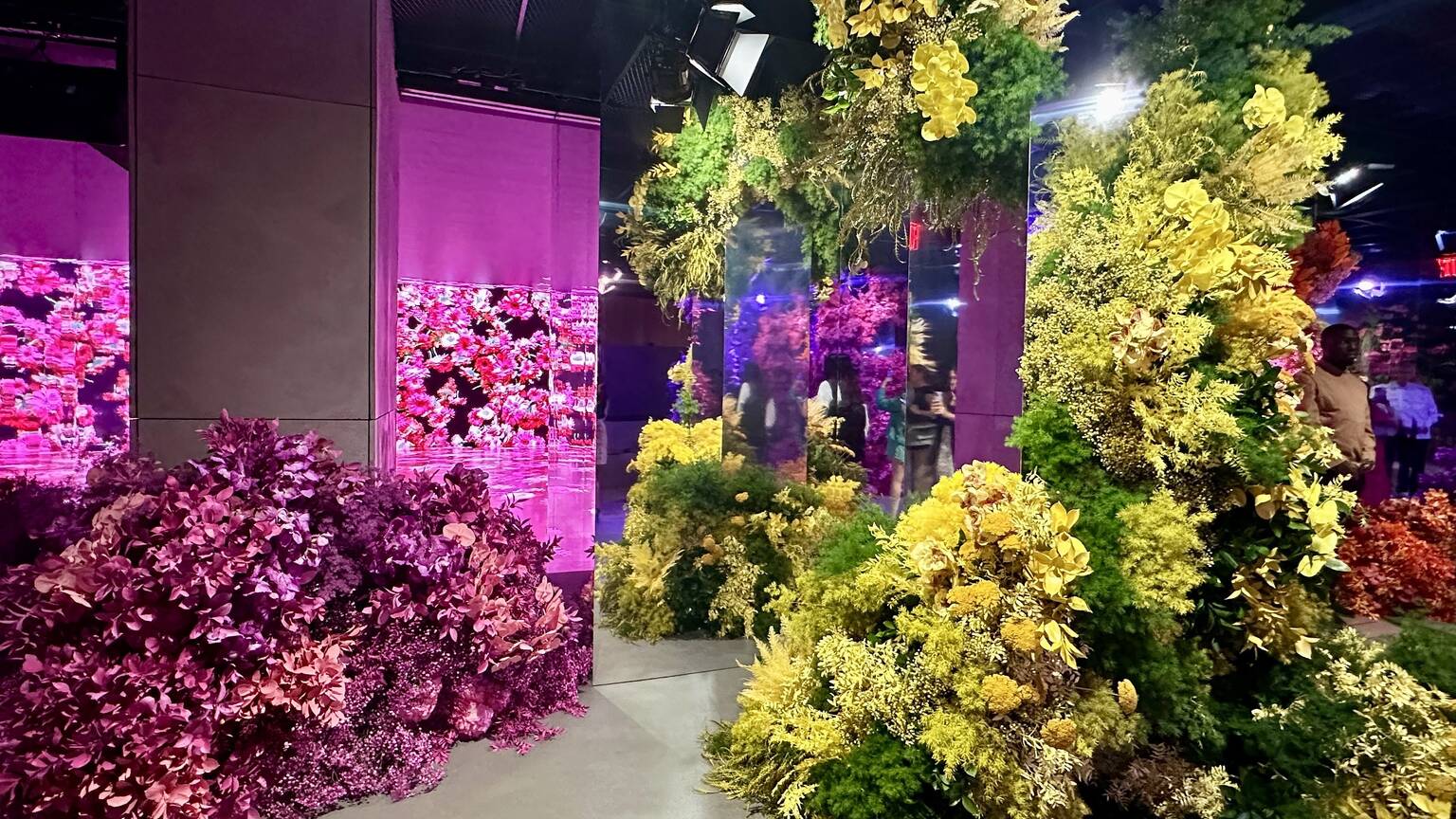 BLOOMTANICA, NYC: Tickets & Info for Free Floral Exhibition at Genesis ...