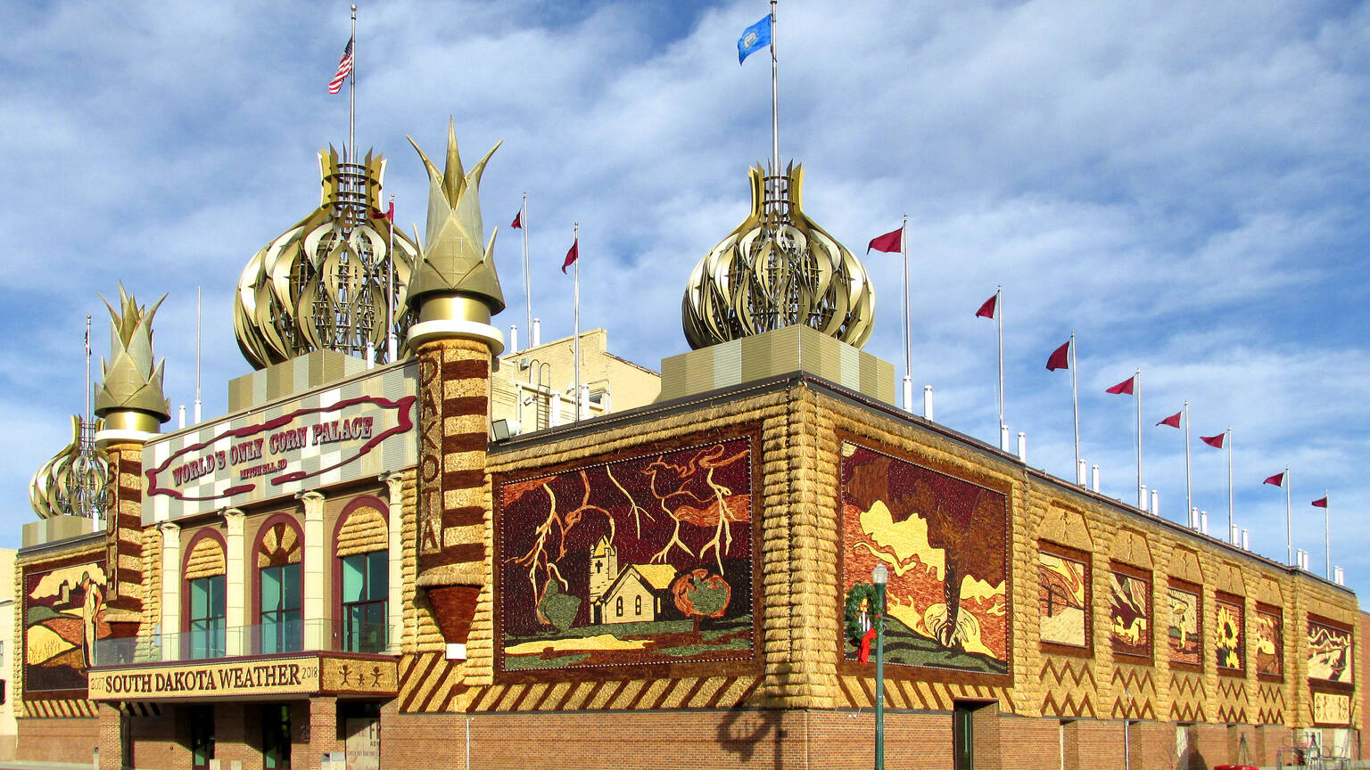 19 Weird Landmarks in the US You Have to See to Believe