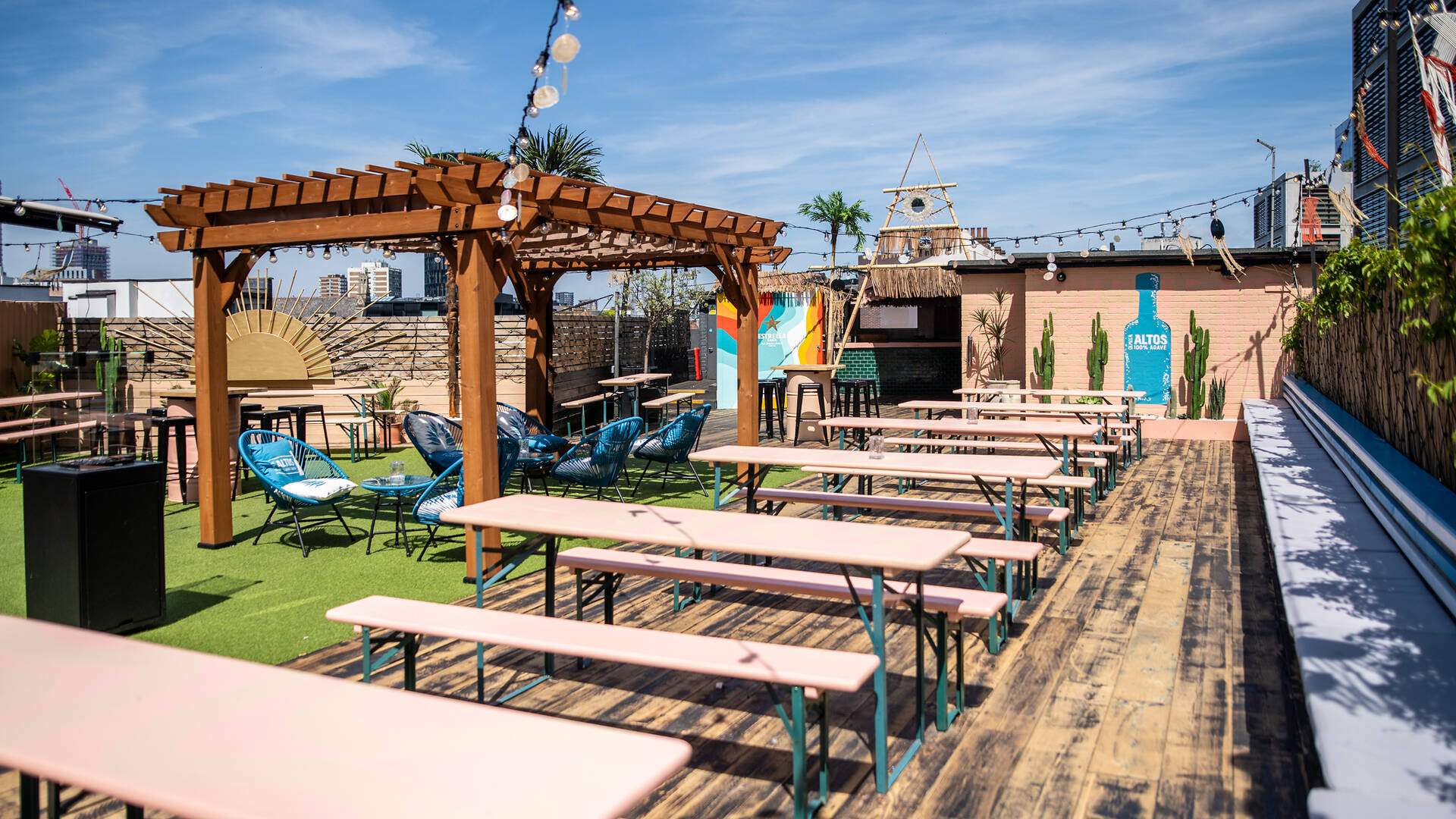 9 Best Rooftop Bars in Shoreditch For Sunny Drinks