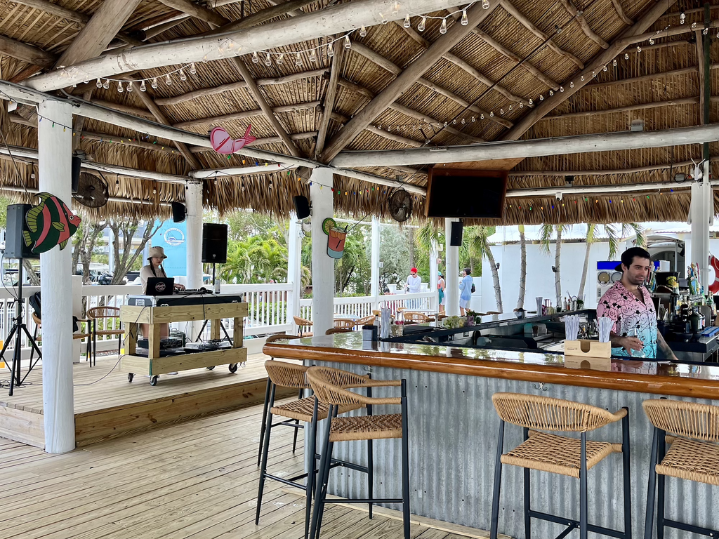 33 Best Bars in Miami: A Definitive Guide to Drinking in the Magic City