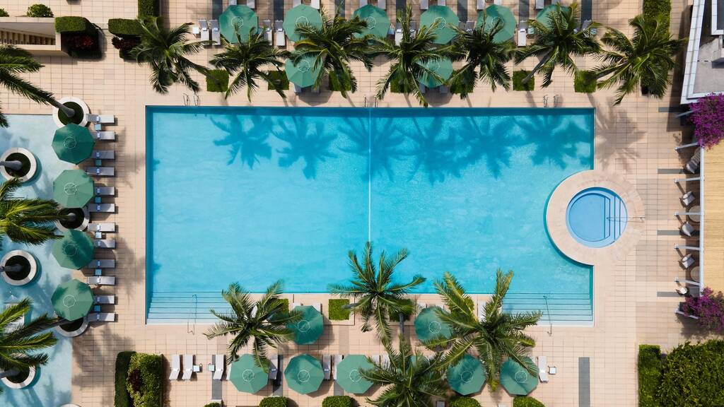 19 Best Swimming Pools in Miami to Sunbathe, Sip, Splash and Party