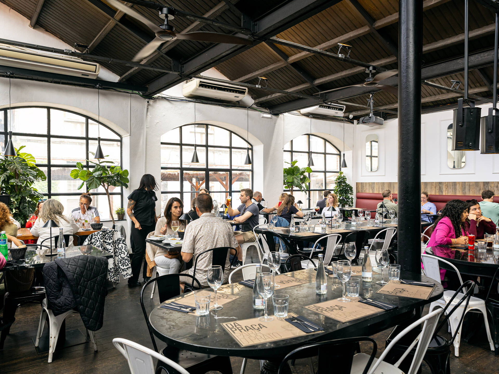 Os restaurantes a não perder na Lx Factory