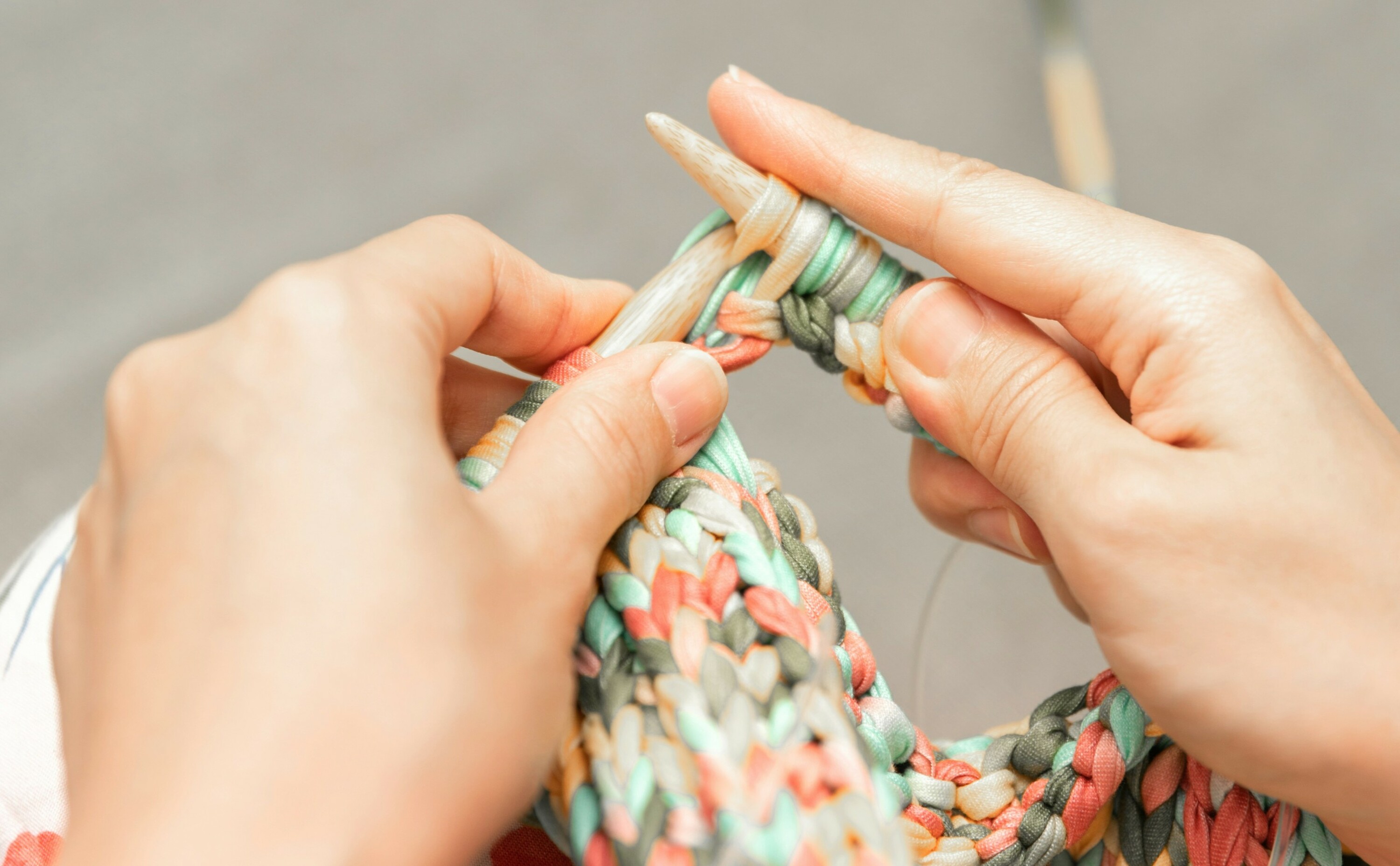Dia Mundial de Tricotar em Público celebra-se no Jardim Fernando Pessa