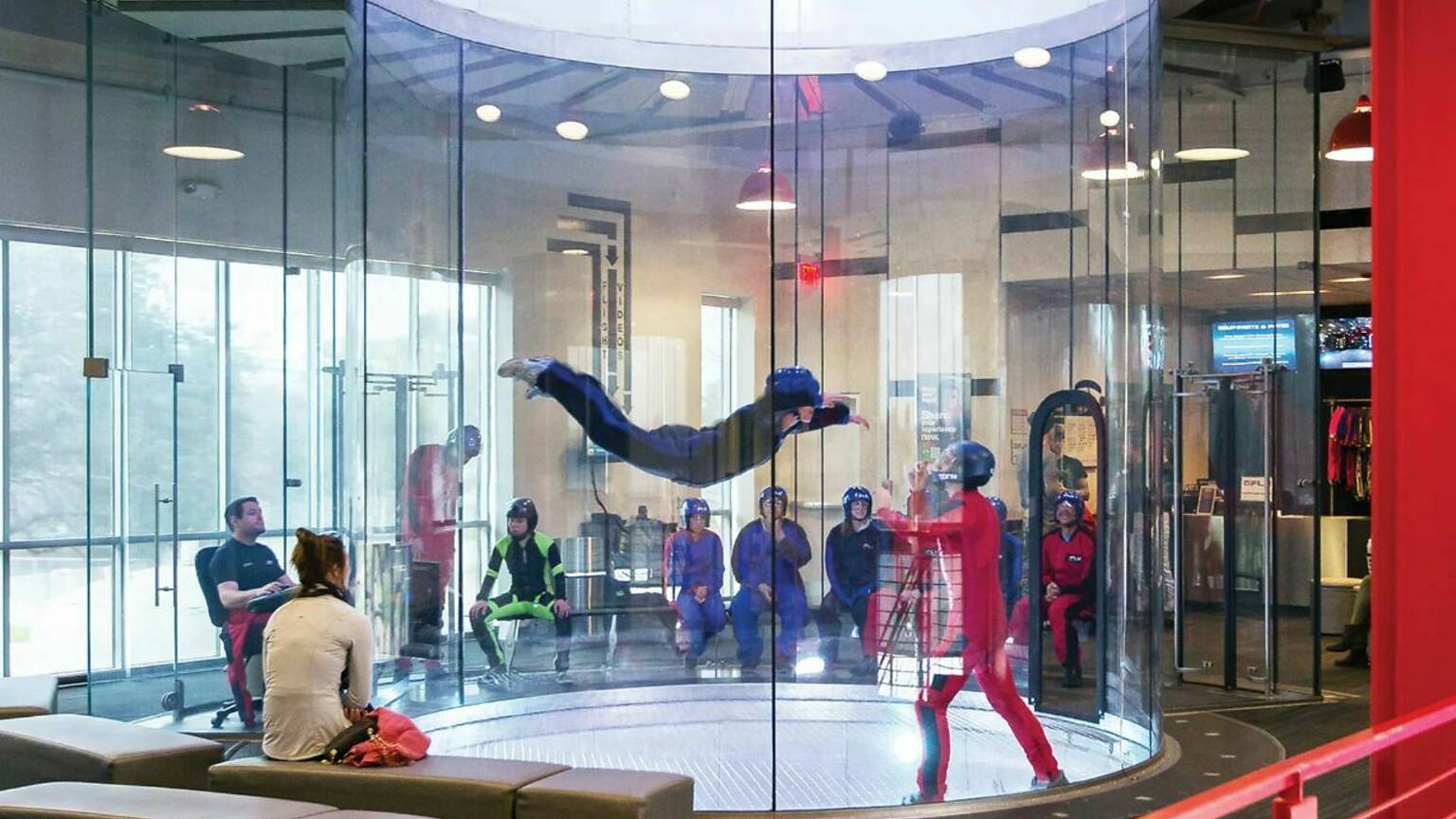 10 Best Places to Go Skydiving Near Chicago