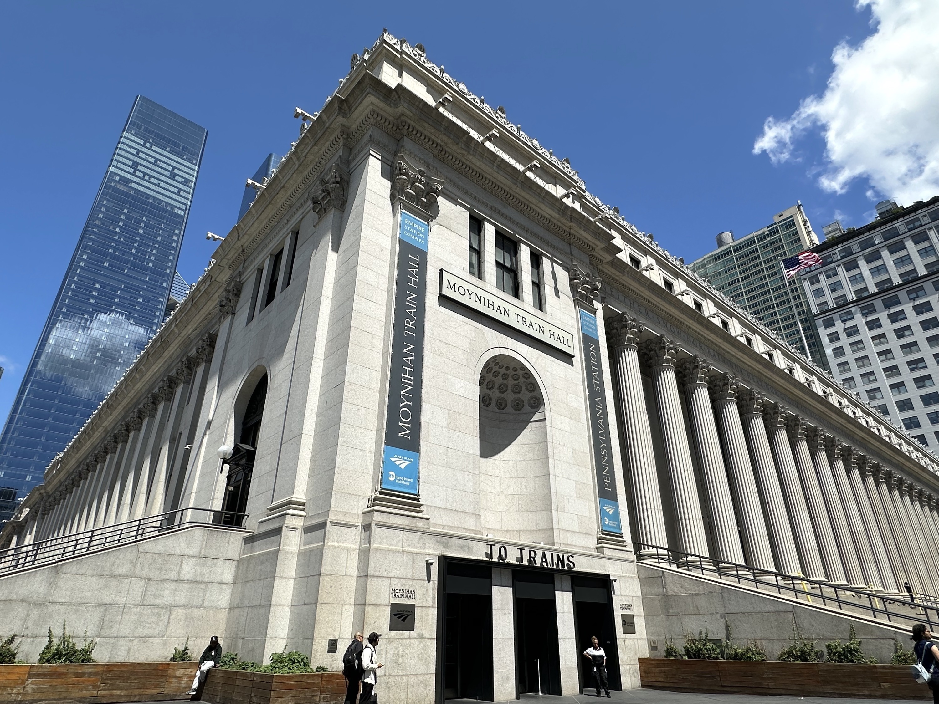 Moynihan Train Hall in New York City: The ultimate guide to this major ...