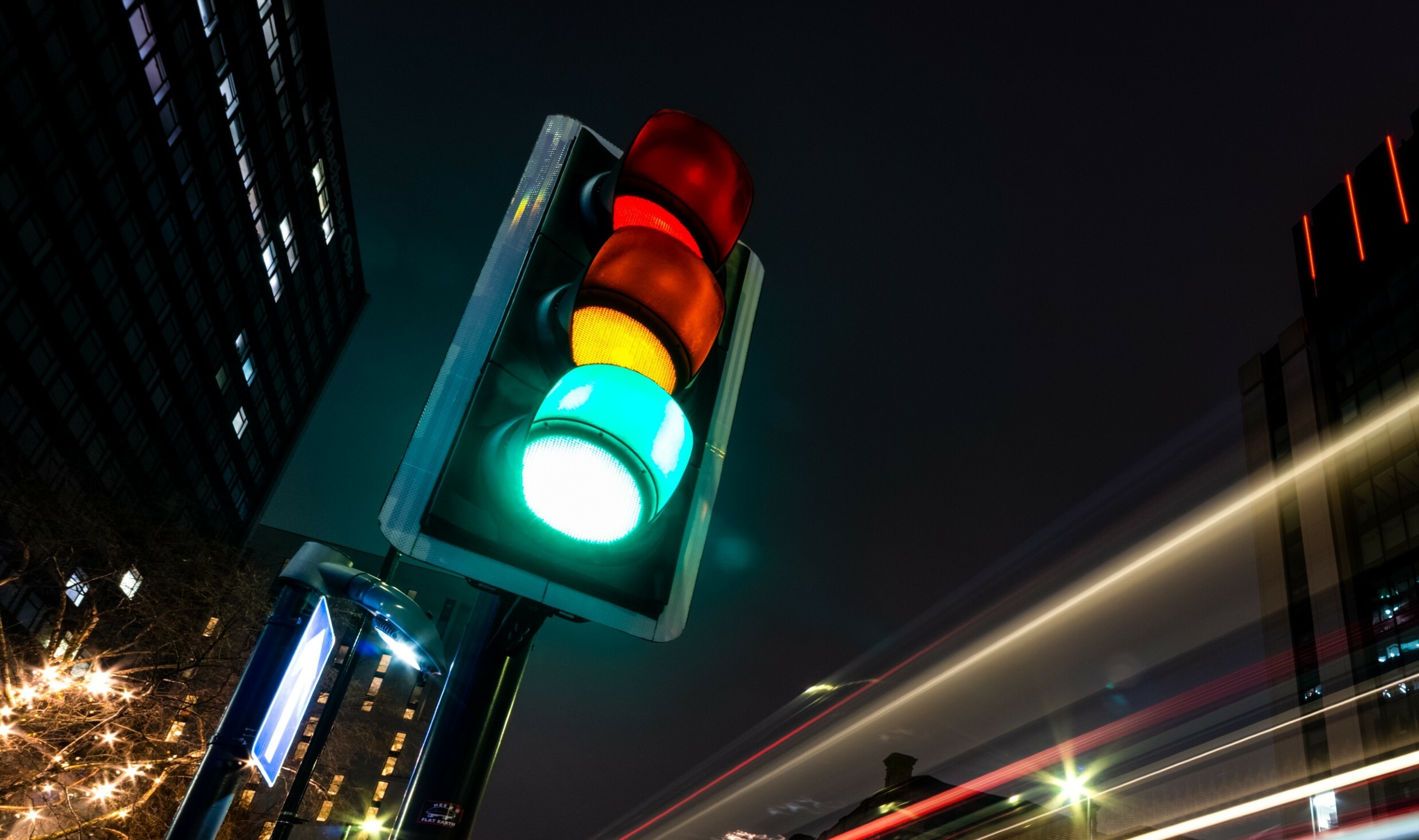 Traffic Lights That Look Like The Letter E Traffic Light Cameras: A