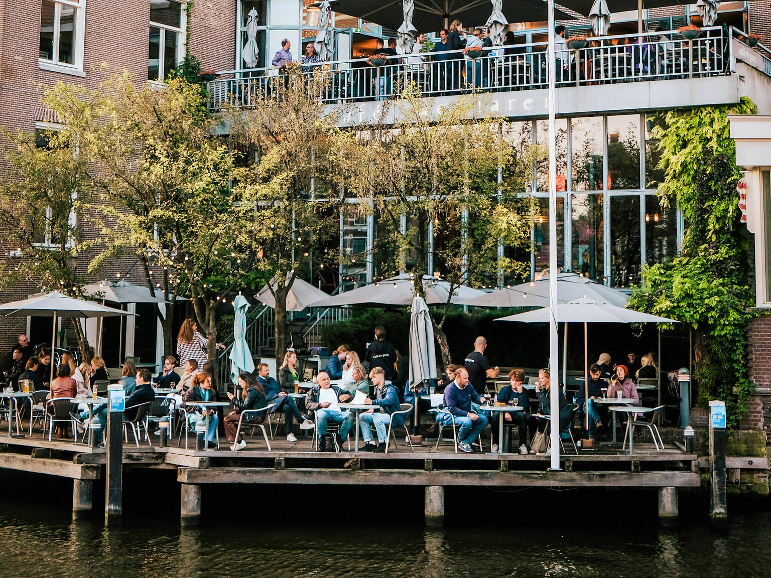 12 Best Cafés in Amsterdam for Coffee and Cakes, By A Local