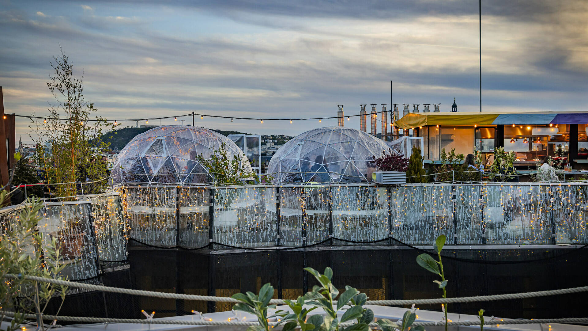 360 Bar | Bars and pubs in Budapest