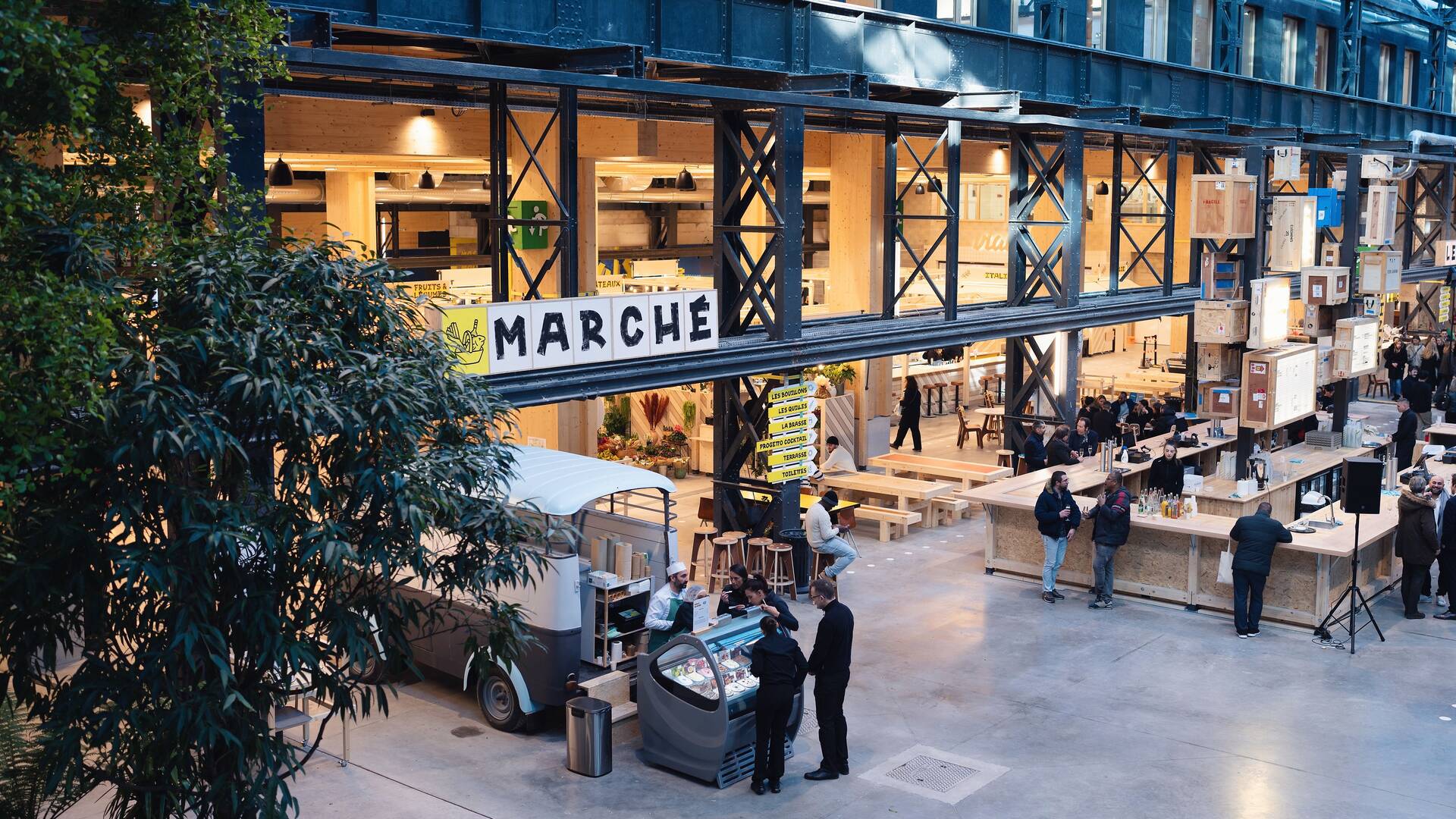17 Best Markets in Paris for Food, Antiques and Bric-à-Brac
