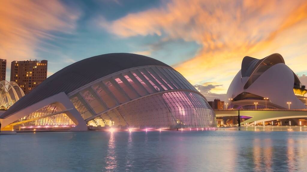 13 Best Things To Do in Valencia, According To An Expert