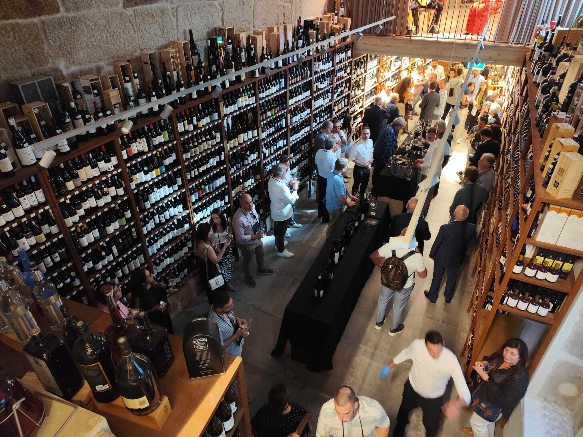 A Garrafeira Nacional chega ao Porto