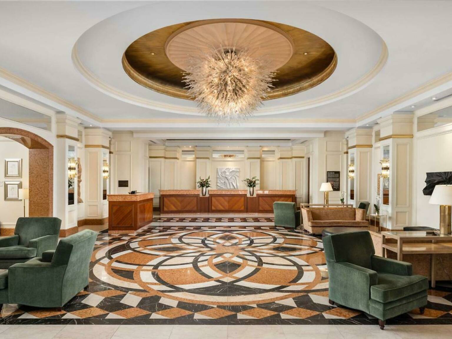 Best Hotels in Indianapolis, Including Boutiques & Chains