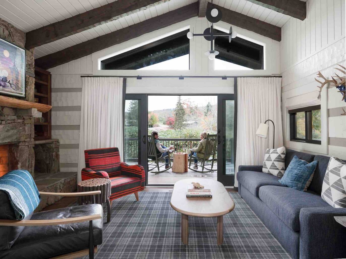 11 Best Dude Ranch/Luxury Ranch Resorts in the U.S.