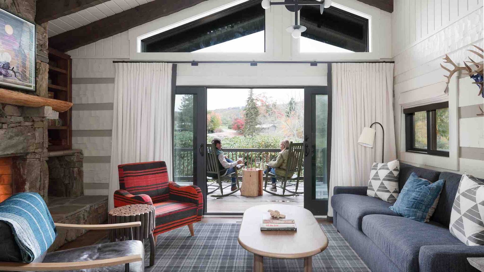 11 Best Dude Ranch/Luxury Ranch Resorts in the U.S.