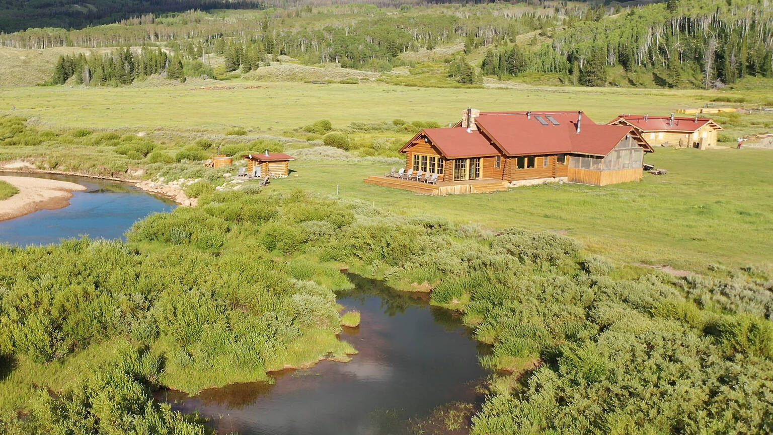 11 Best Dude Ranch/Luxury Ranch Resorts in the U.S.