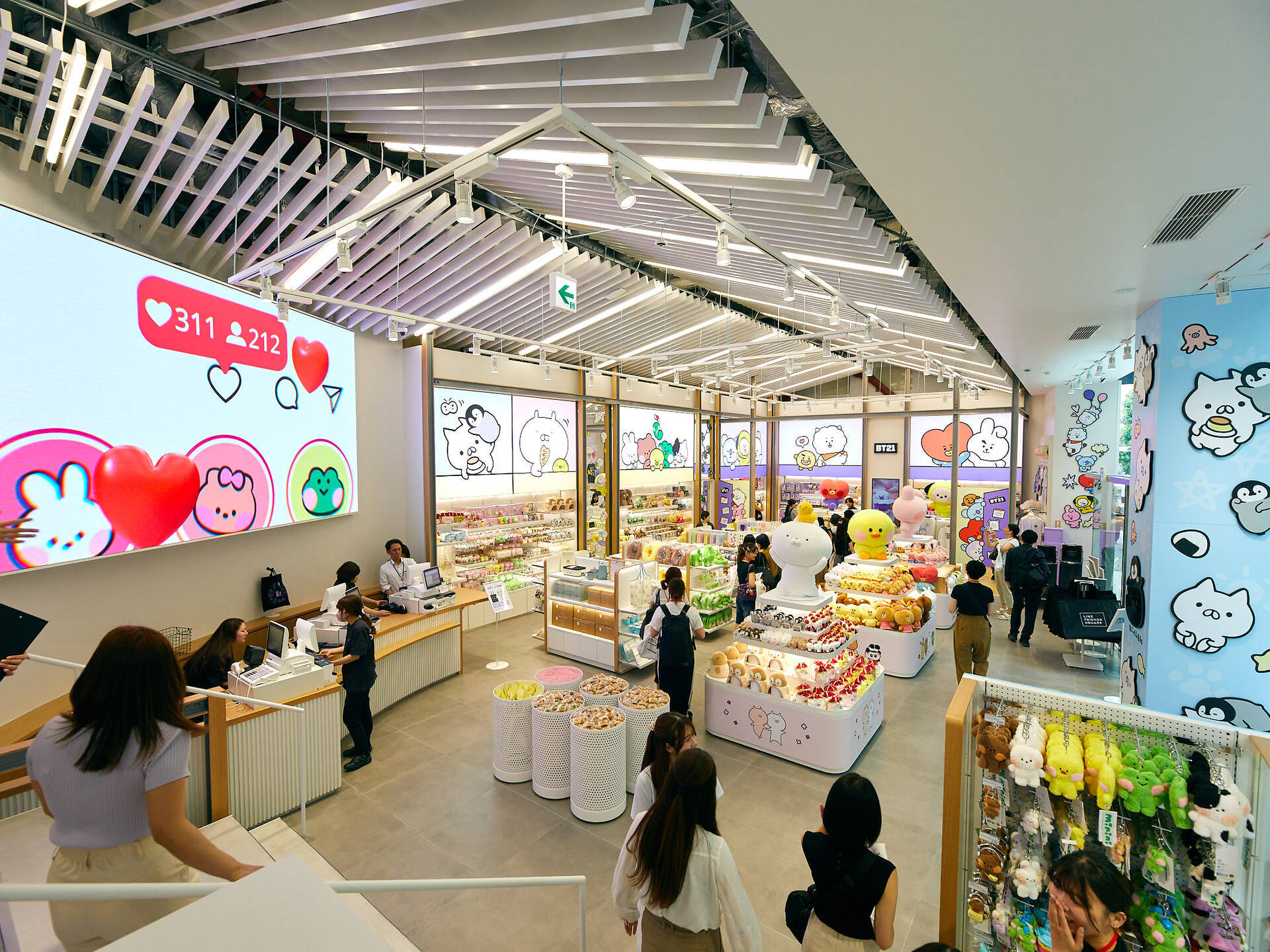 11 best character shops in Tokyo: Hello Kitty, Nintendo, Ghibli, BT21 ...