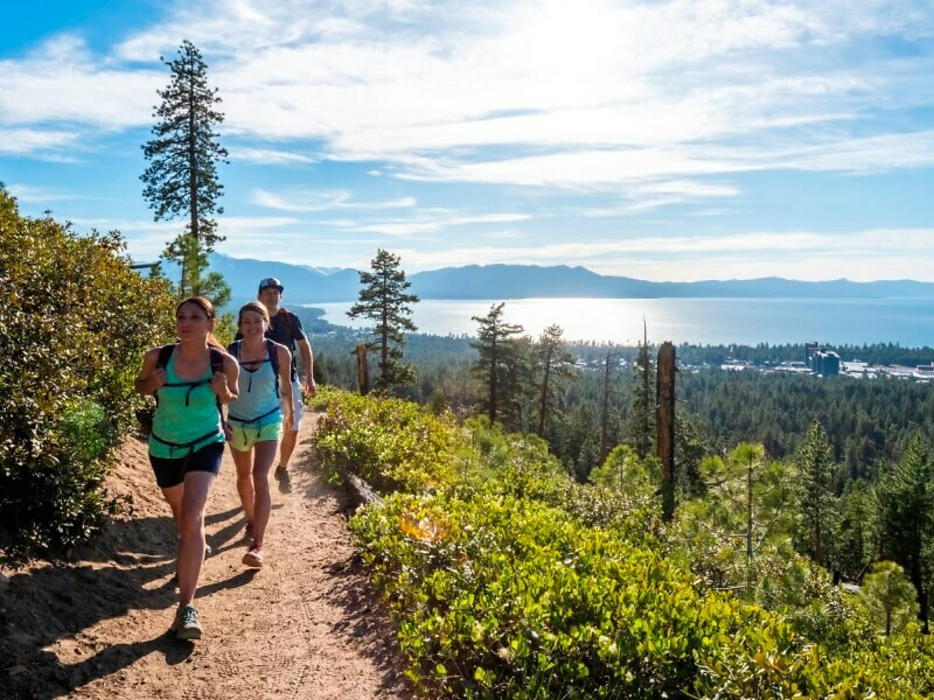 13 Best Places to Hike in the US for a Scenic Trek