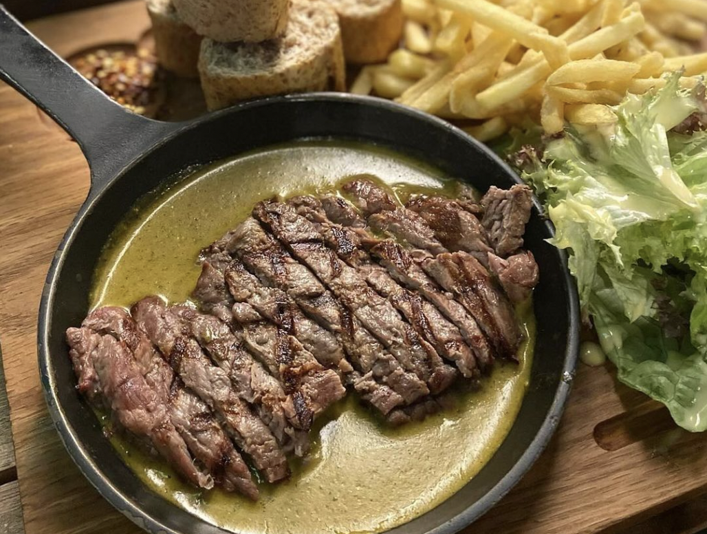 Abre en Madrid la afamada y popular salsa con 260.000 seguidores en ...