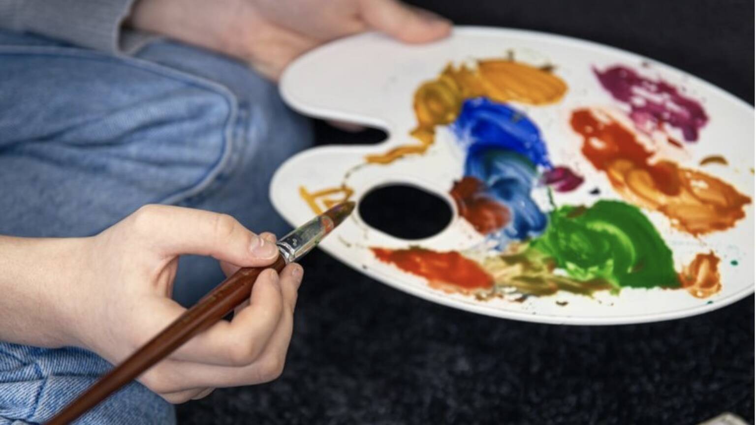 Best Virtual Arts and Crafts Classes for Groups & Team Building