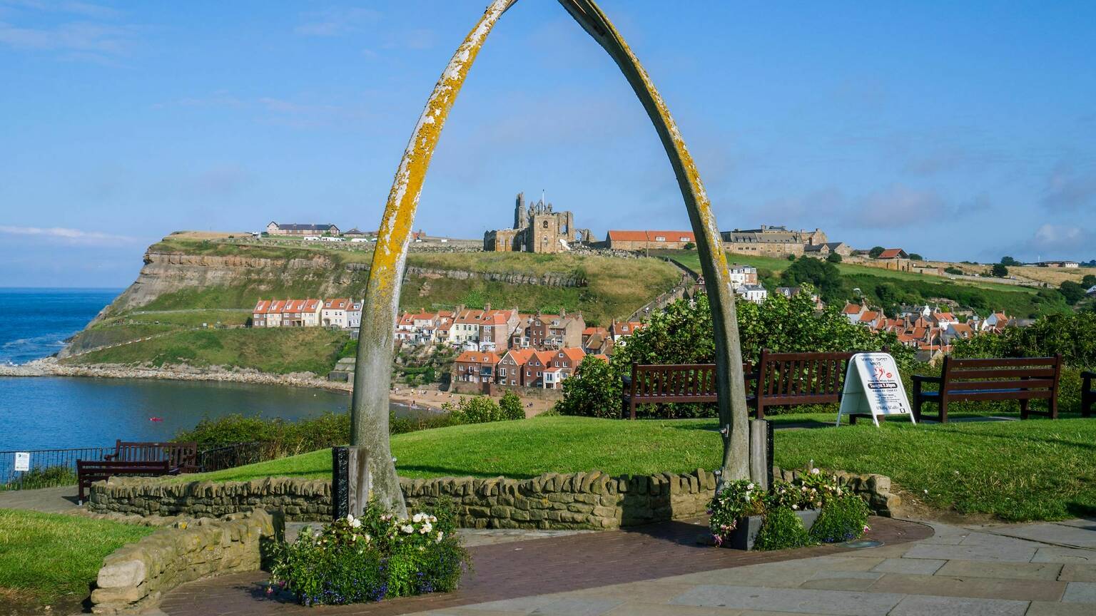 18 Absolute Best Things To Do in Whitby