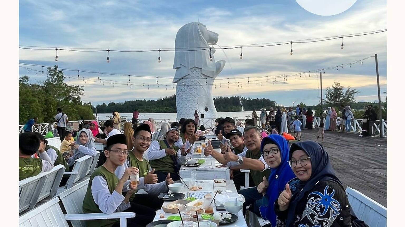 10 Merlions In Singapore And Abroad, And The Stories Behind Them