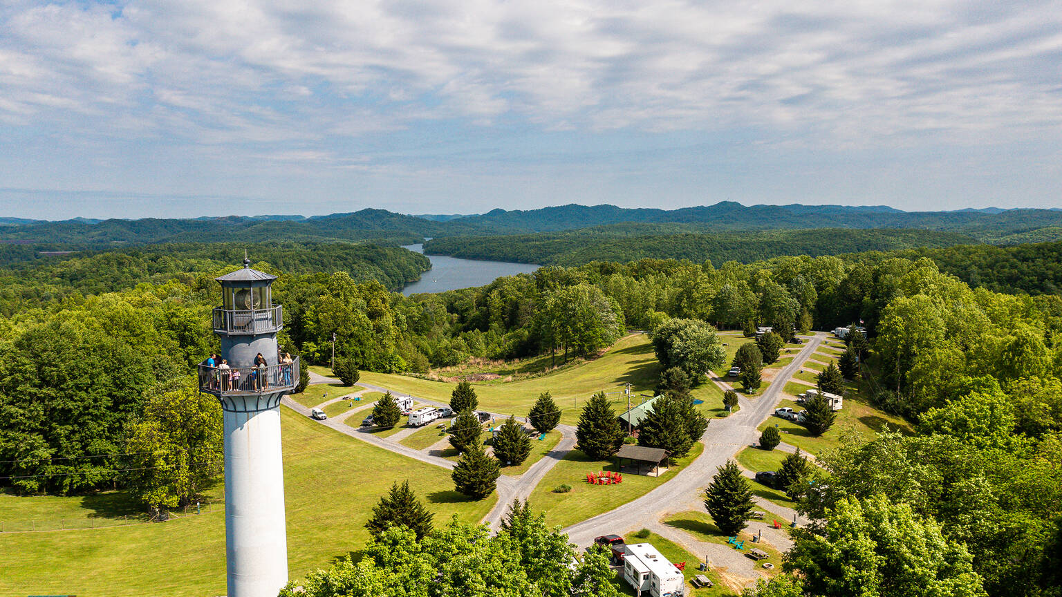 10 Coolest Lighthouses in the U.S. Worth a Visit
