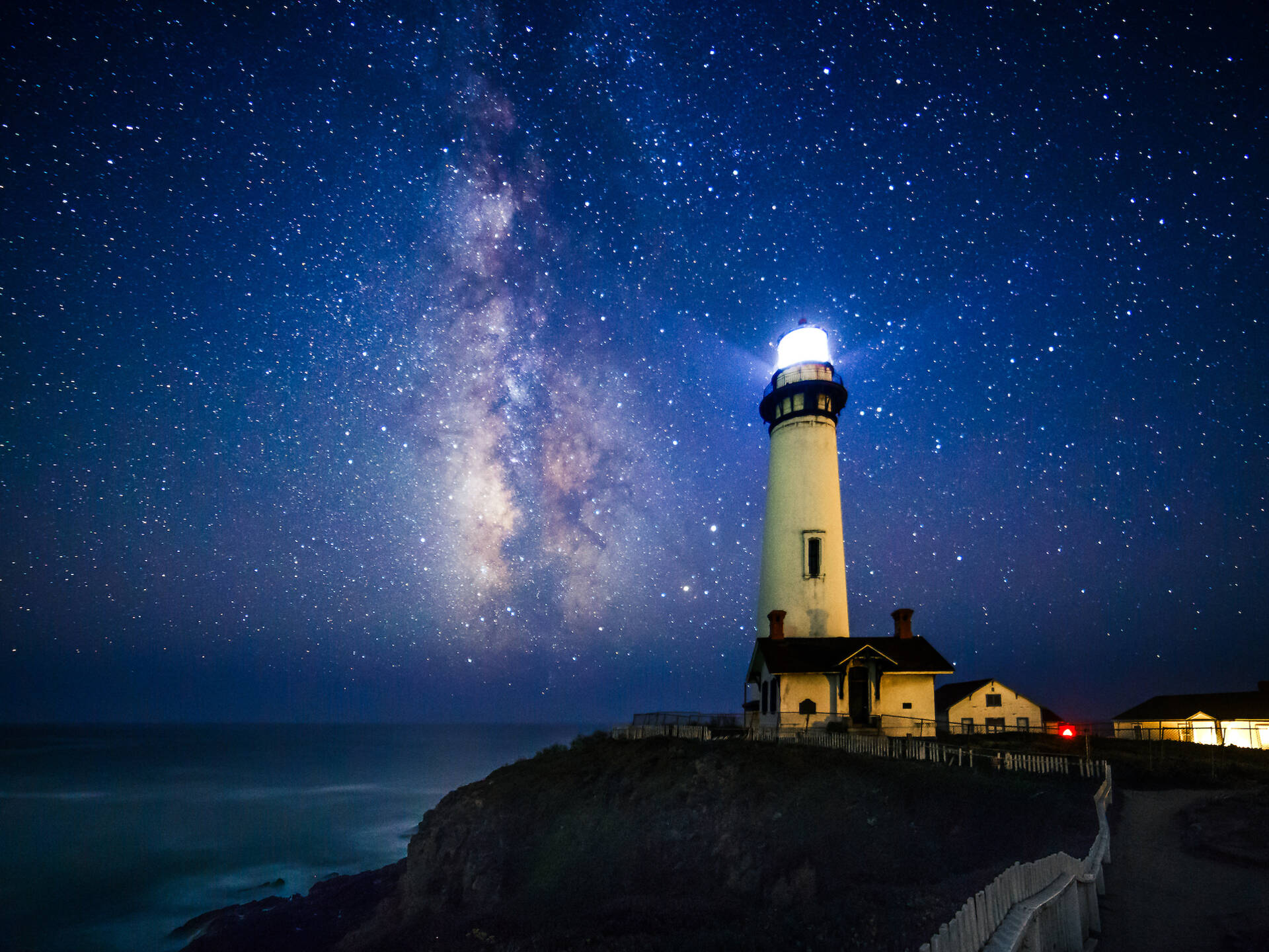 10 Coolest Lighthouses in the U.S. Worth a Visit
