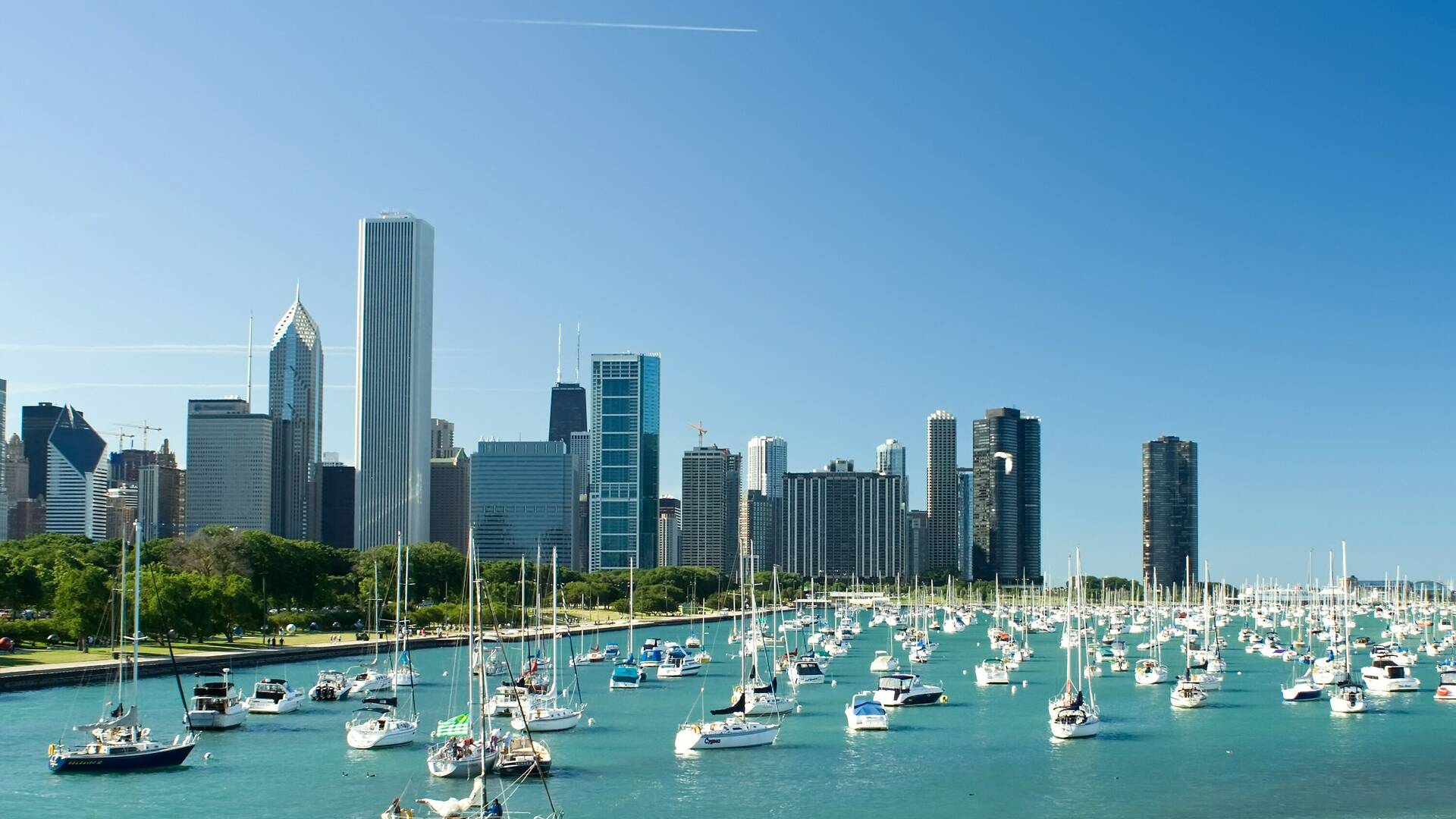 9 Best Places to Rent a Boat or Kayak in Chicago