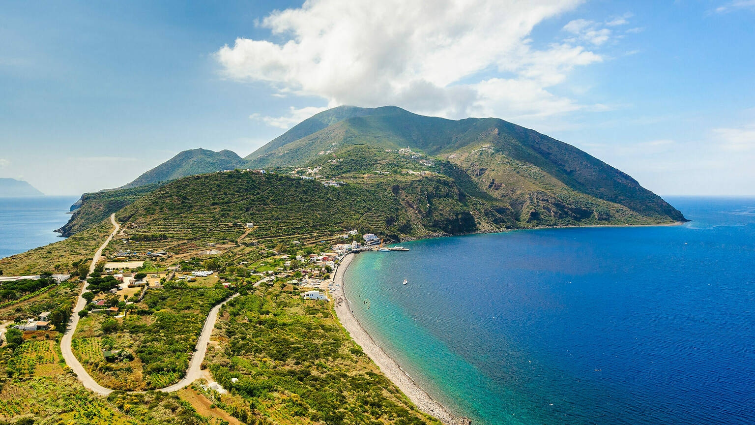 9 Secret Islands To Visit That Are Total Hidden Gems