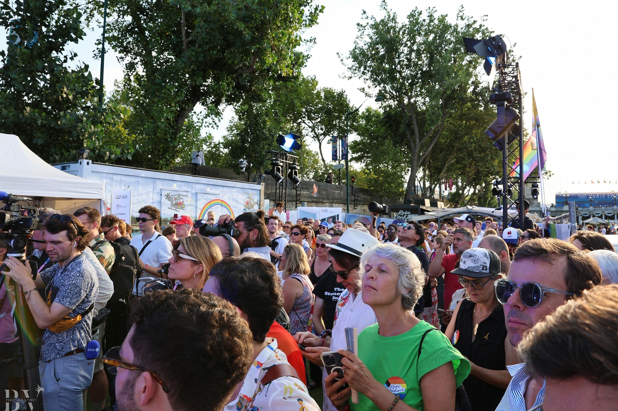 Joie ! Une Pride House pour célébrer les athlètes et la communauté ...