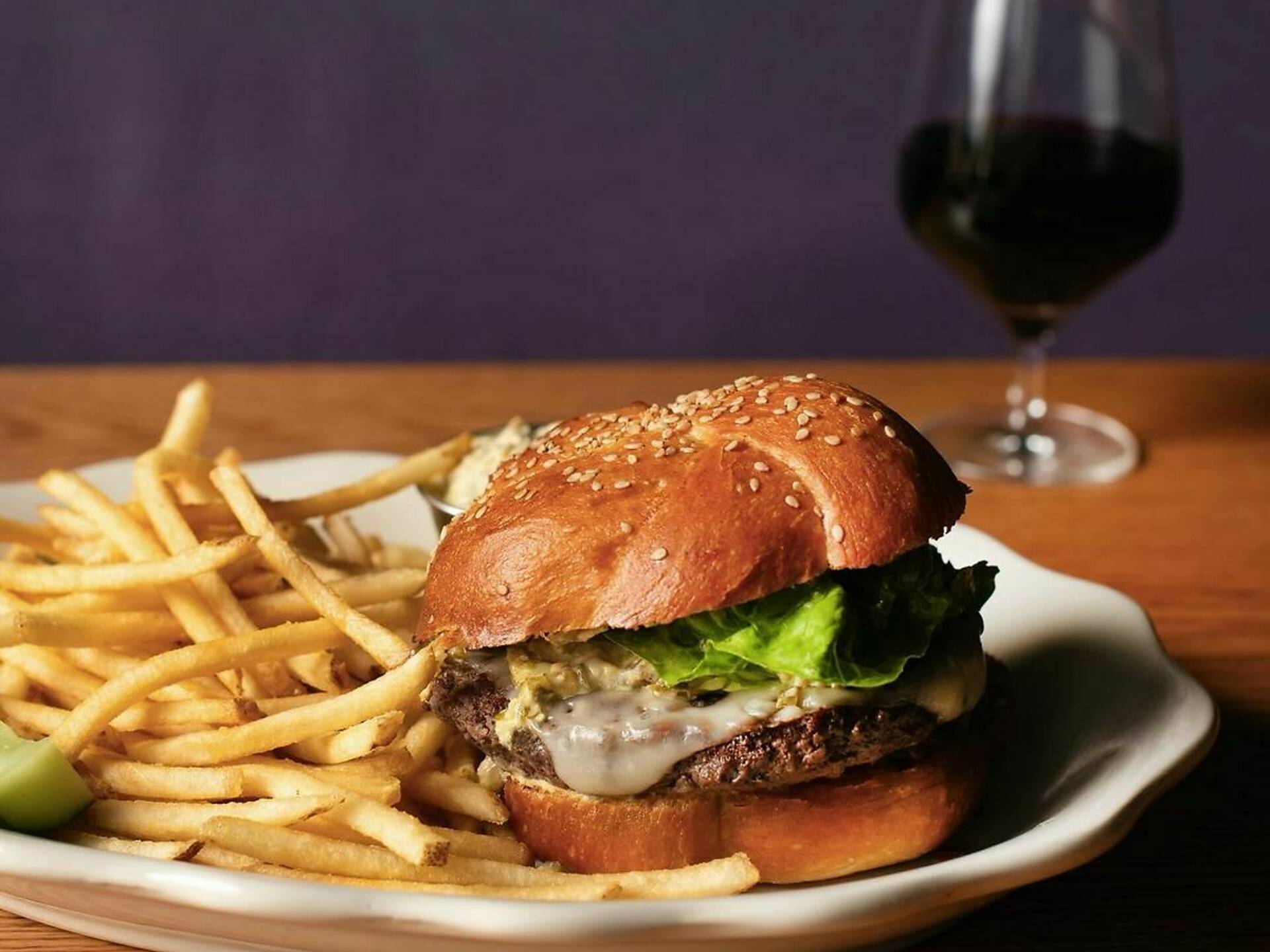 The 17 best hamburgers, smash burgers and cheeseburgers in NYC