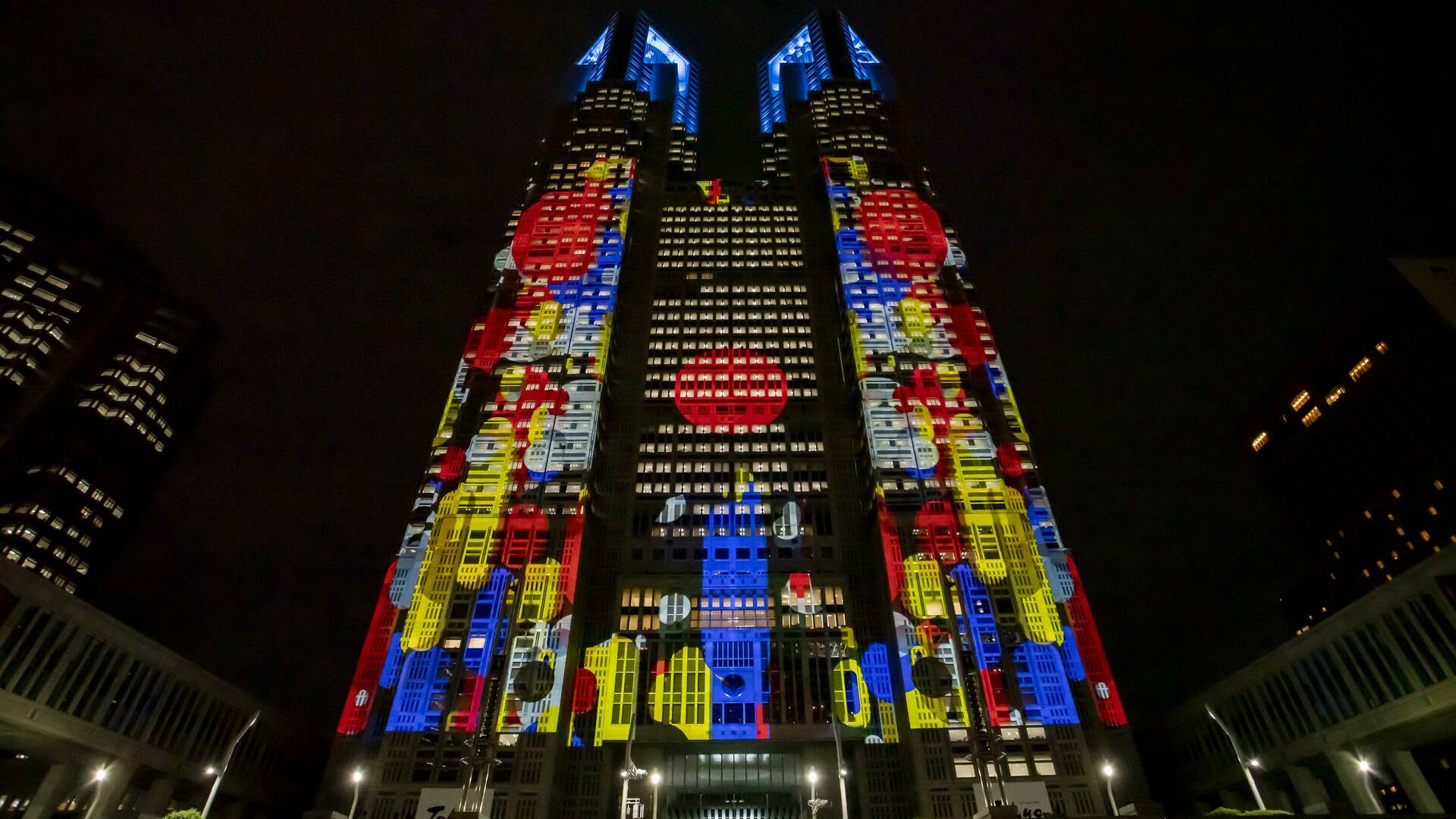 Gundam joins world's largest projection mapping show in Shinjuku