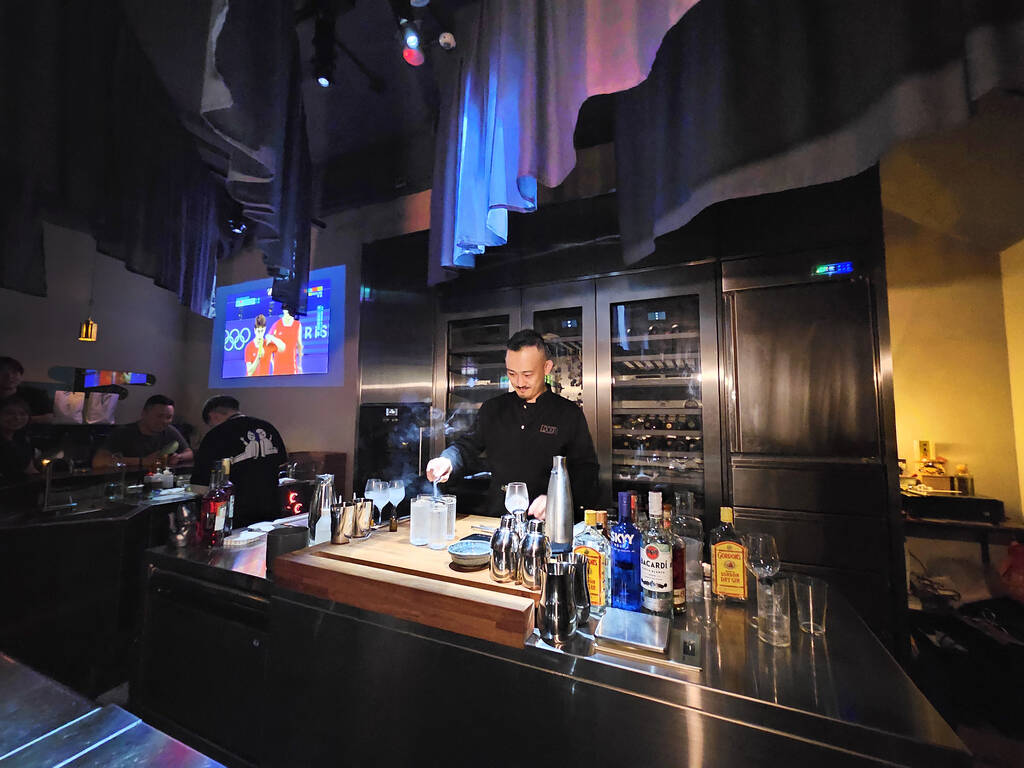The Best Bars in Taipei: A Guide to the Top Drinking Spots in Taiwan's ...