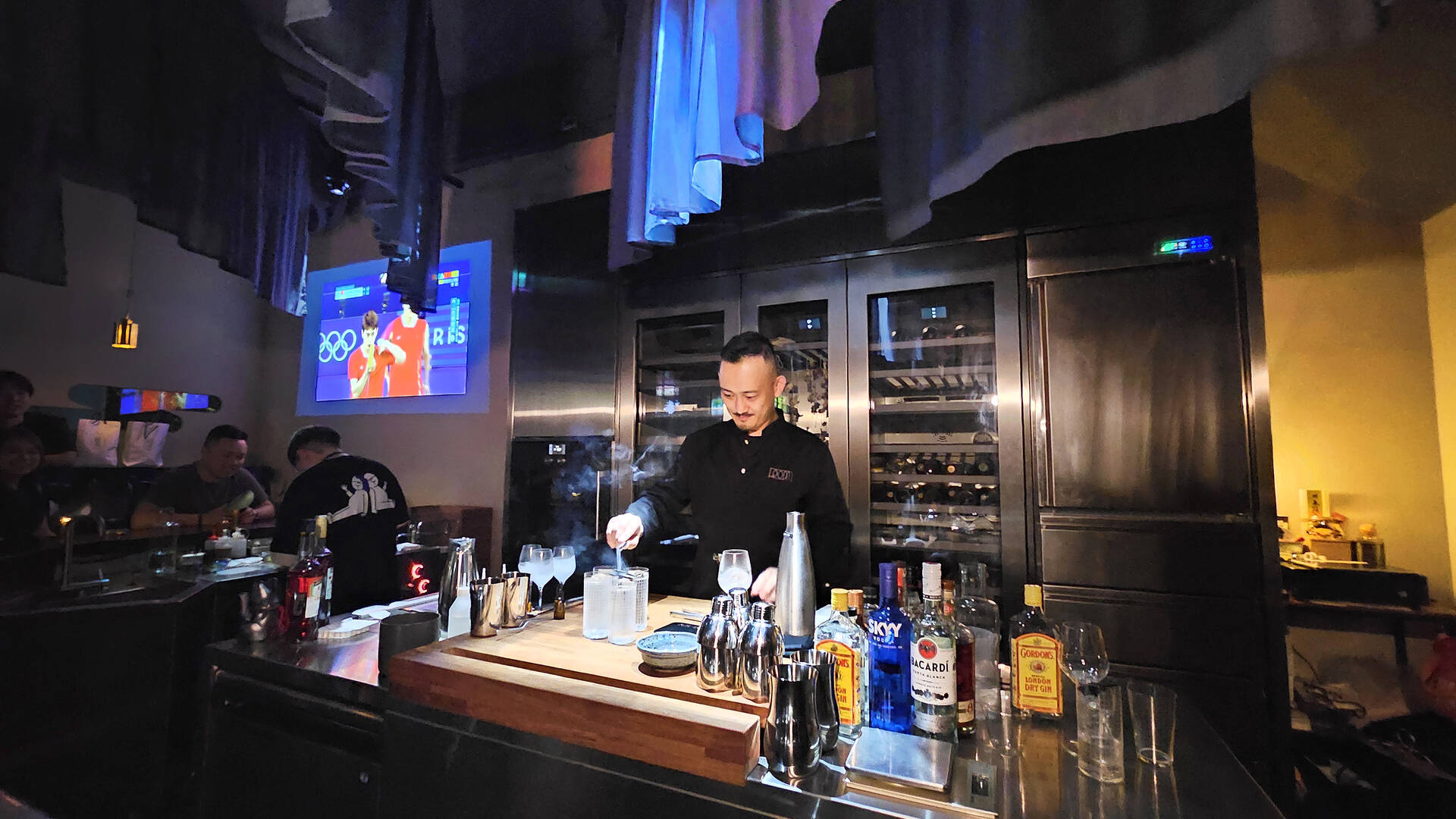 The Best Bars in Taipei: A Guide to the Top Drinking Spots in Taiwan's ...