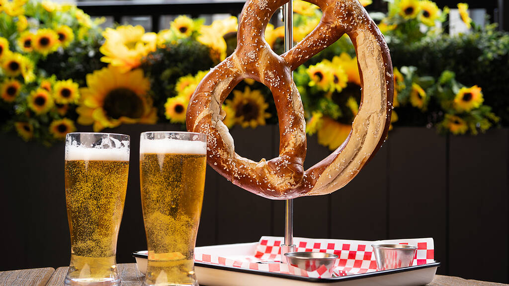 Magic Hour Rooftop Bar & Lounge | Things to do in Midtown West, New York