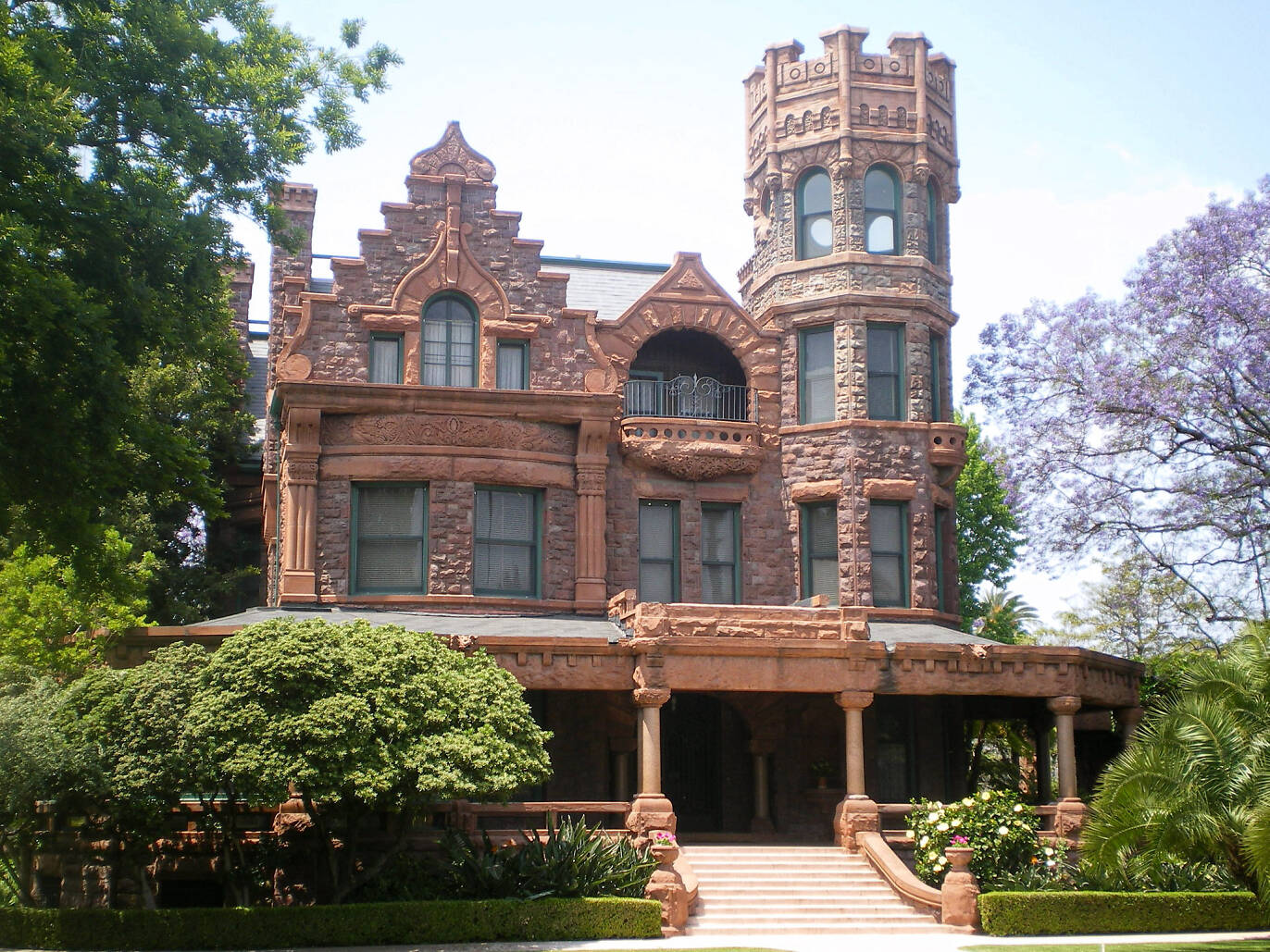 Best Haunted Houses in Los Angeles for Spooky Fun