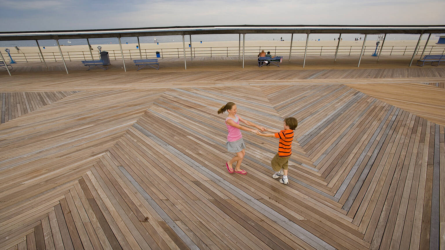 15 Best Boardwalks in the US For Scenic Waterfront Strolls