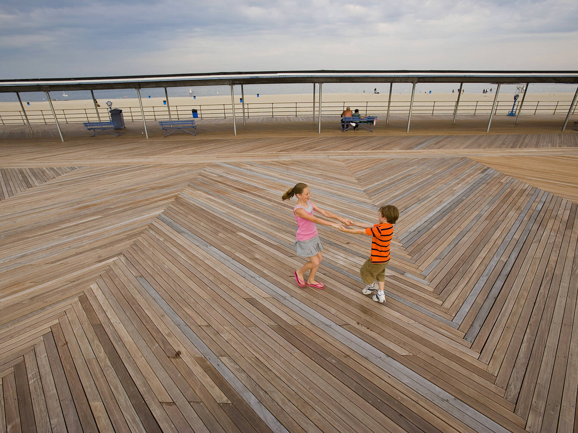 15 Best Boardwalks in the US For Scenic Waterfront Strolls