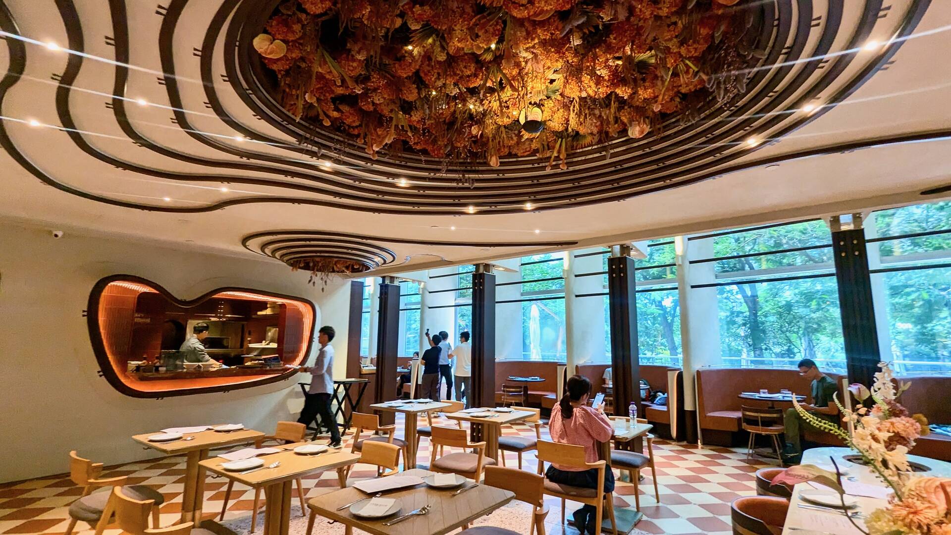 Parkside@Nina | Restaurants in Tsuen Wan, Hong Kong