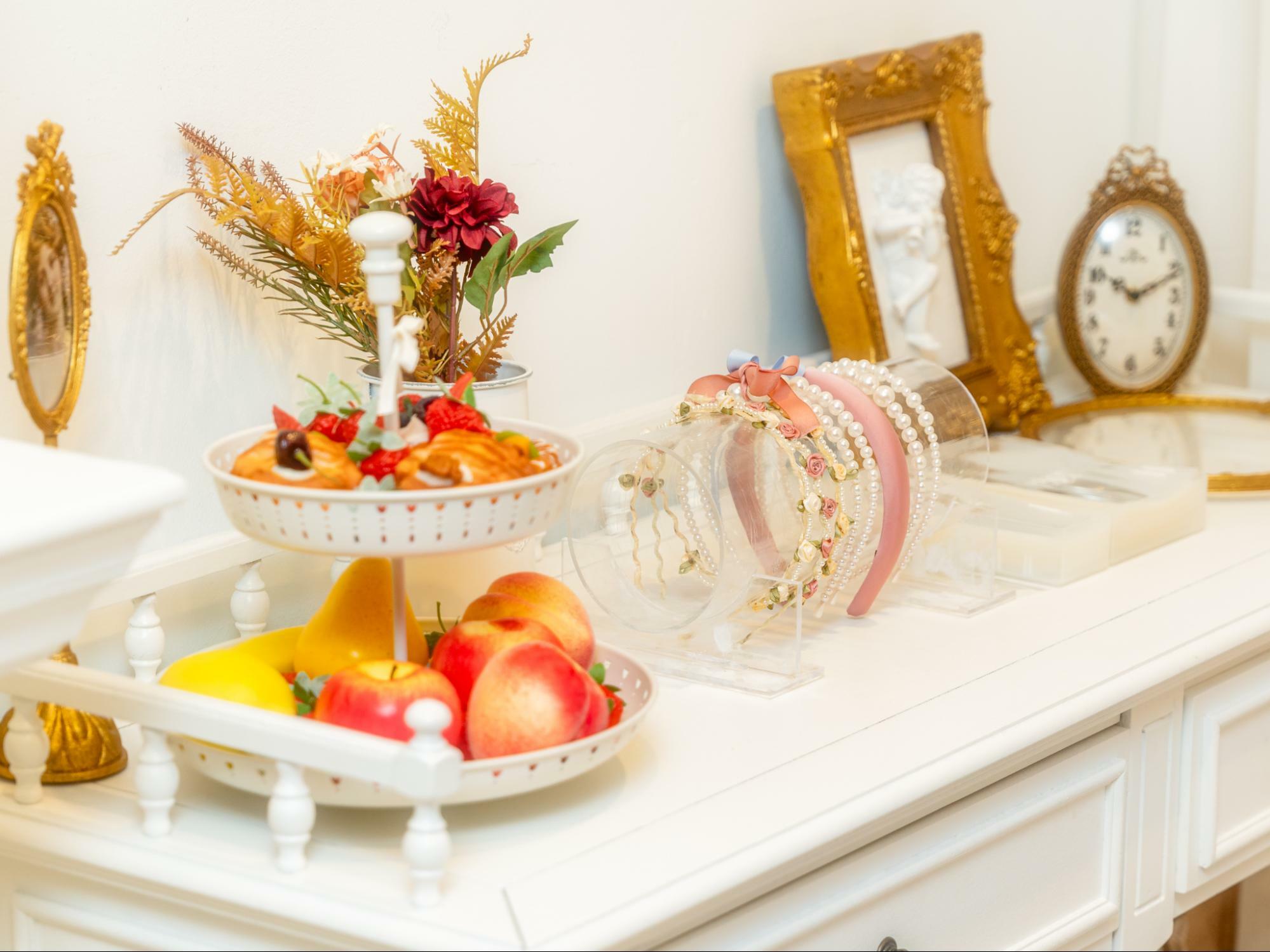 A New Coquette-Themed Photo Booth By Solace Studios Is Now Open At City ...